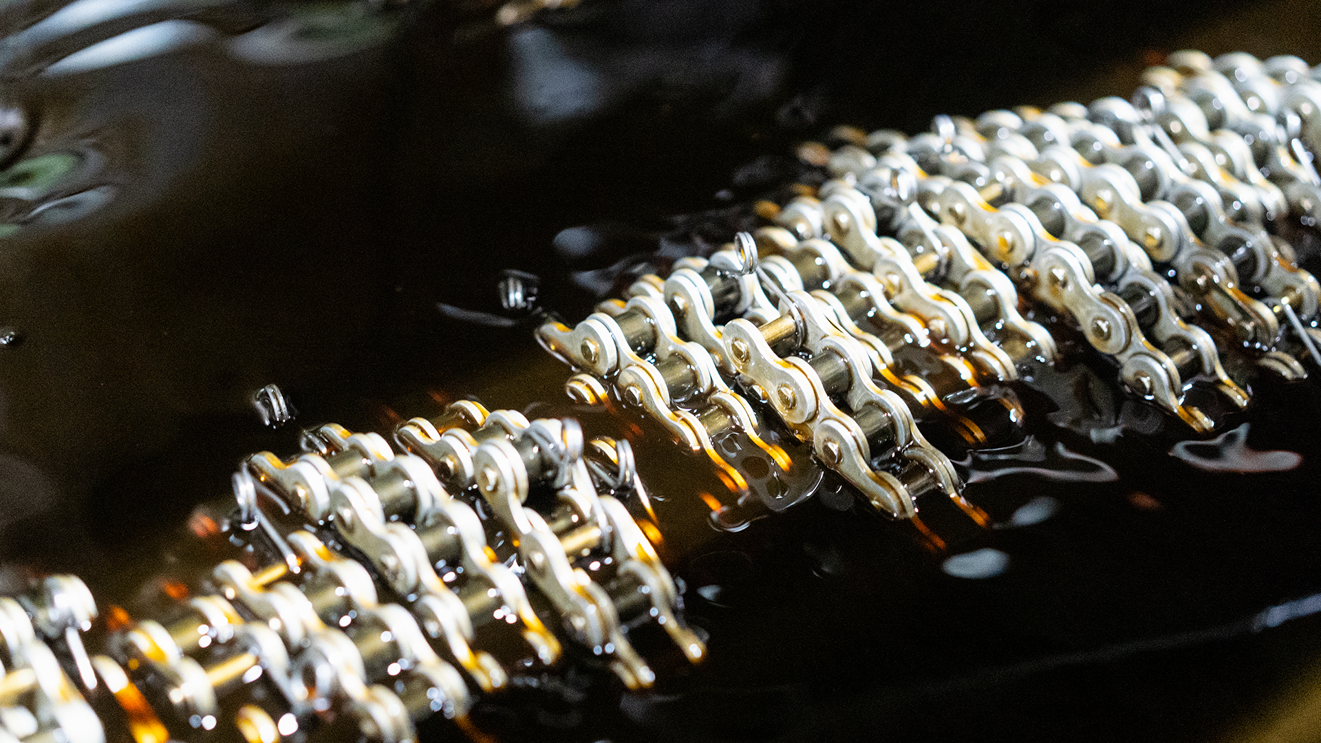 Versatile accessories for industrial chains made by Wippermann